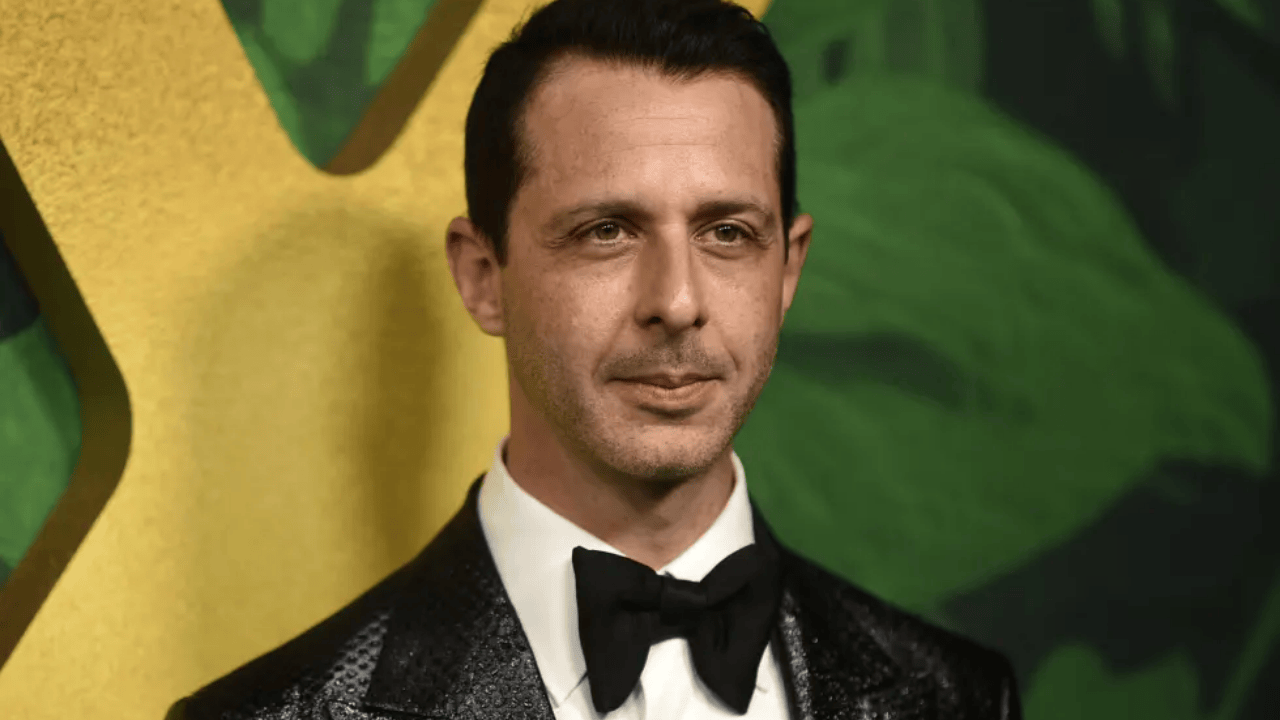"Succession" Yıldızı Jeremy Strong Netflix Dizisinin Başrolünde ...