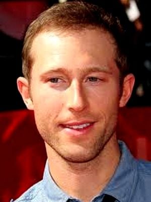 Casey Bond - Beyazperde.com