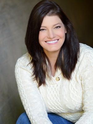 Julie Ivey - Beyazperde.com