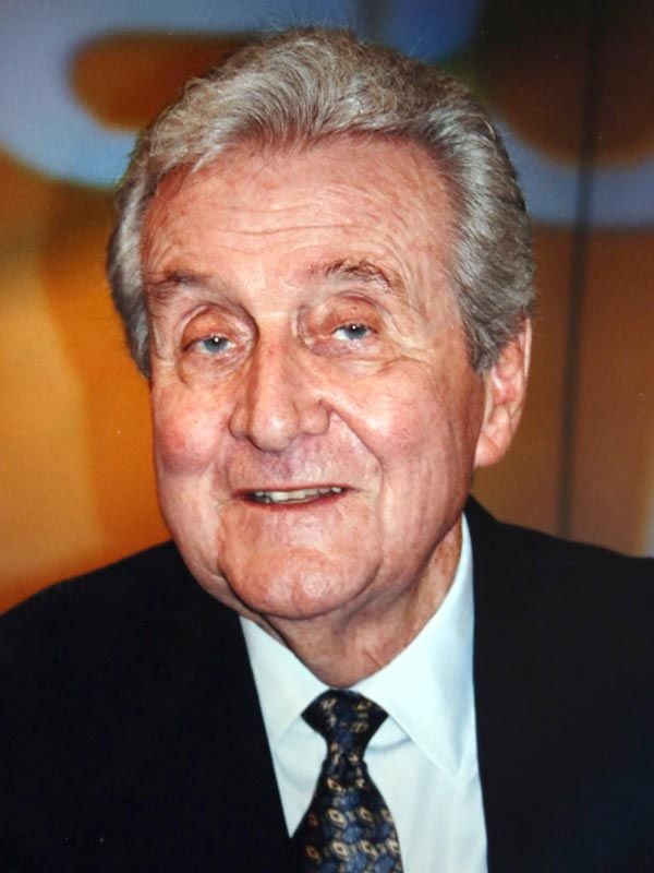 Patrick Macnee - Beyazperde.com