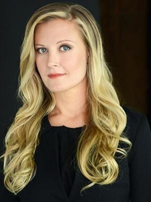 Carrie Anne Fleming - Beyazperde.com