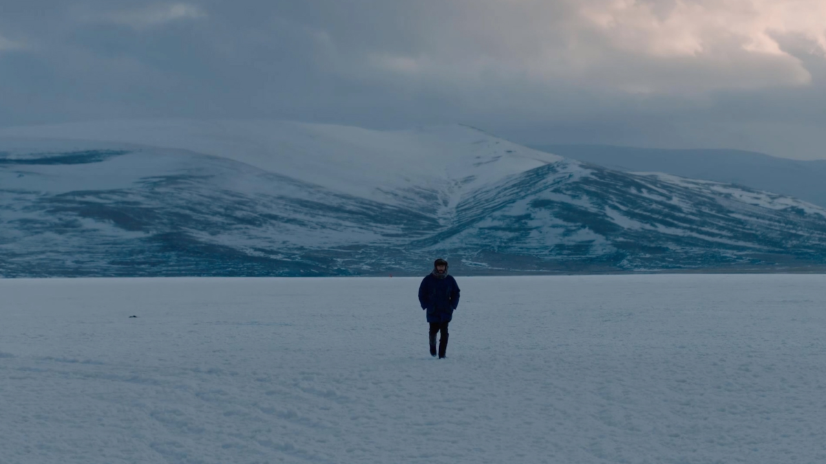 Kar Kırmızı resimleri - Fotoğraf 2 - Beyazperde.com