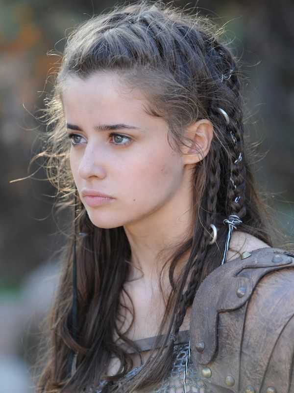 Holly Earl - Beyazperde.com
