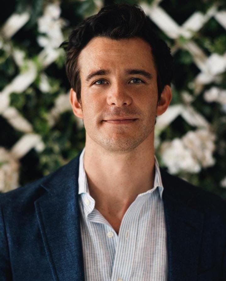 Luke Thompson - Beyazperde.com