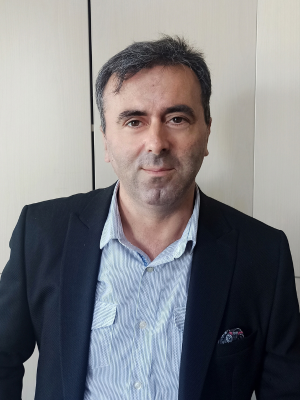 İsmail Ay - Beyazperde.com