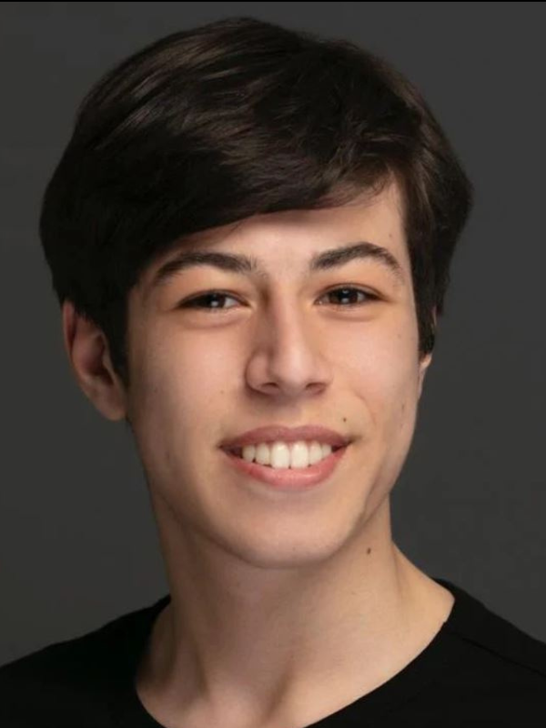 Alp Akar - Beyazperde.com