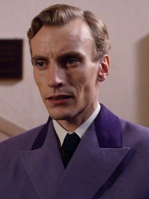 Charlie Cooper - Beyazperde.com