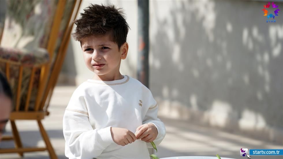 Yalı Çapkını: Yalı Çapkını : Fotoğraf isimlerini içeren 0 fotoğraftan ...