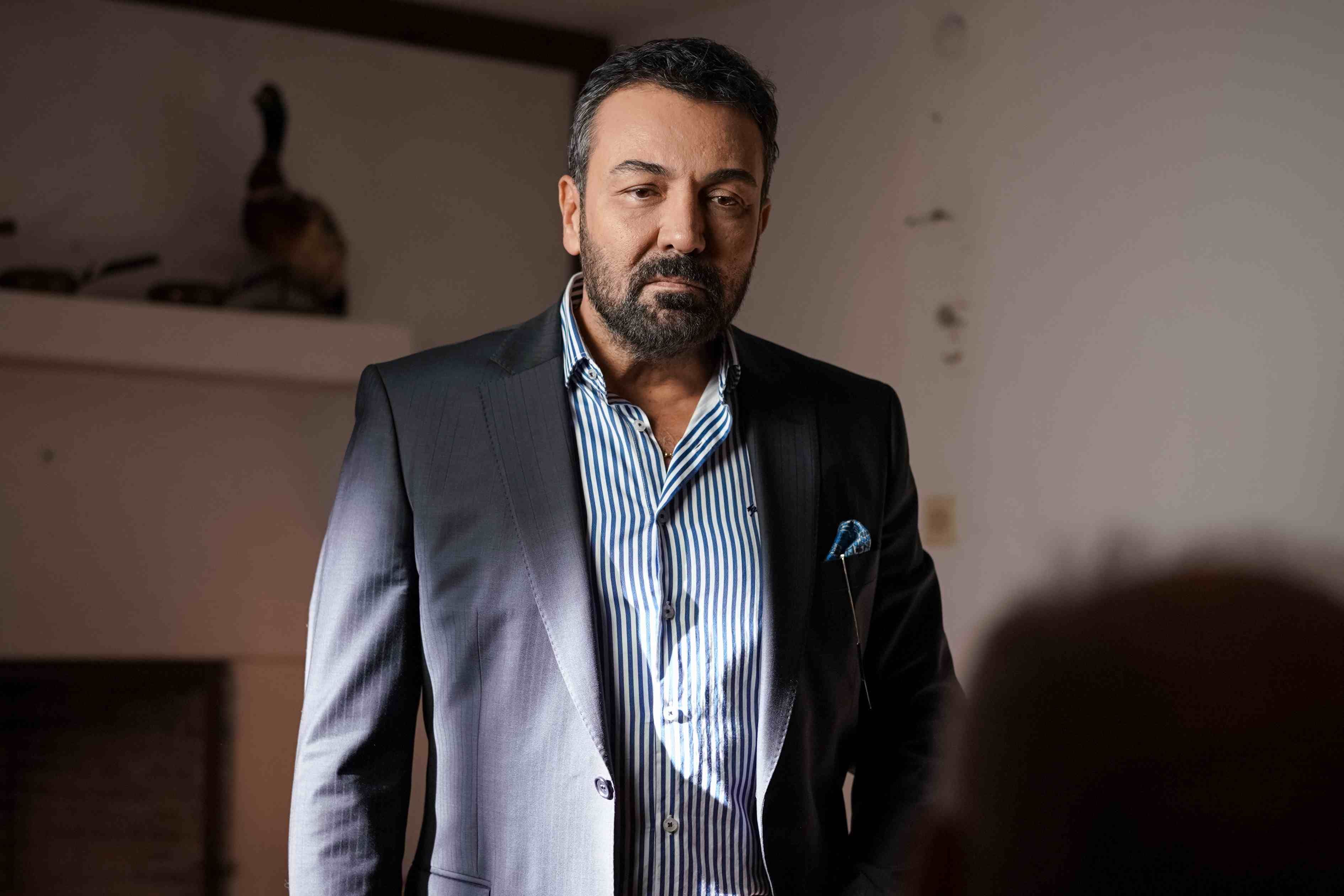 Arjen: Arjen : Fotoğraf isimlerini içeren 0 fotoğraftan 14 - Beyazperde.com