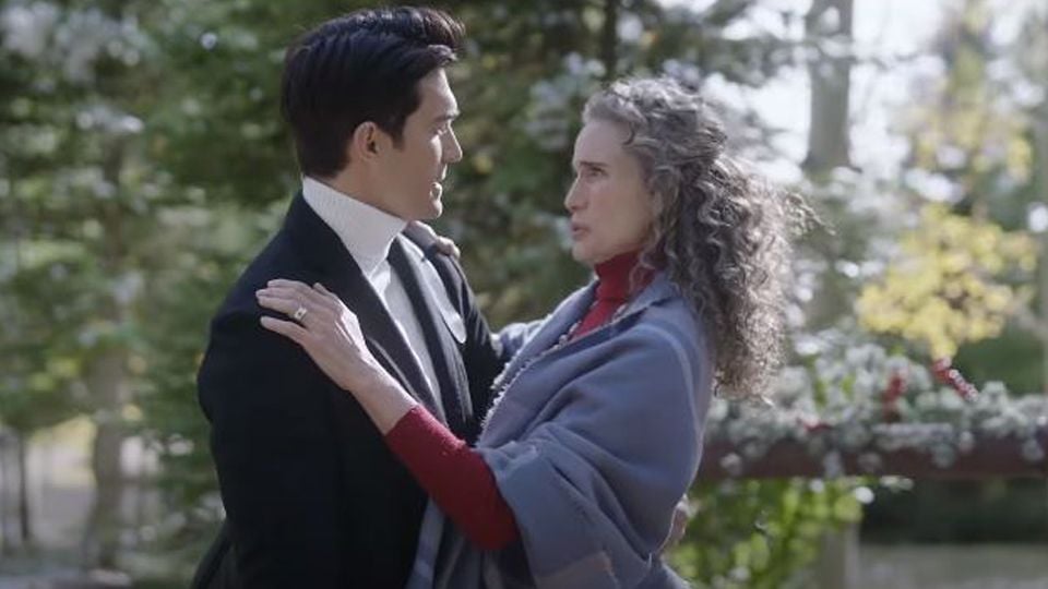 Dashing In December Fragman - Beyazperde.com